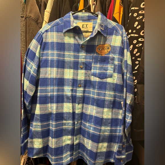 Universal | Shirts | Et Flannel Universal | Poshmark